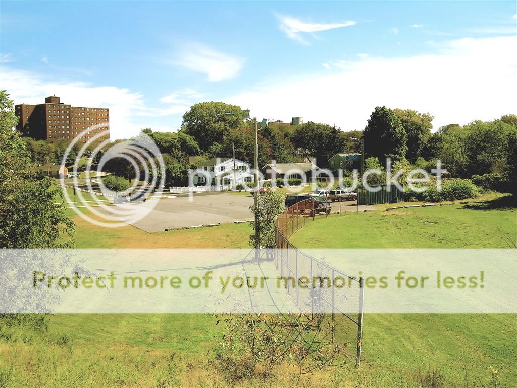 picture from: ( http://upload.wikimedia.org/wikipedia/en/f/fe ...